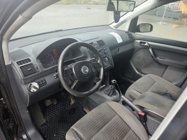 Volkswagen Touran 2006 Vilkaviškis, ar dzinēja tilpumu 1.90 L un nobraukumu 300 tūkst. km par 750 €, foto 6 vietnē AUTOMOTO.COM.LV