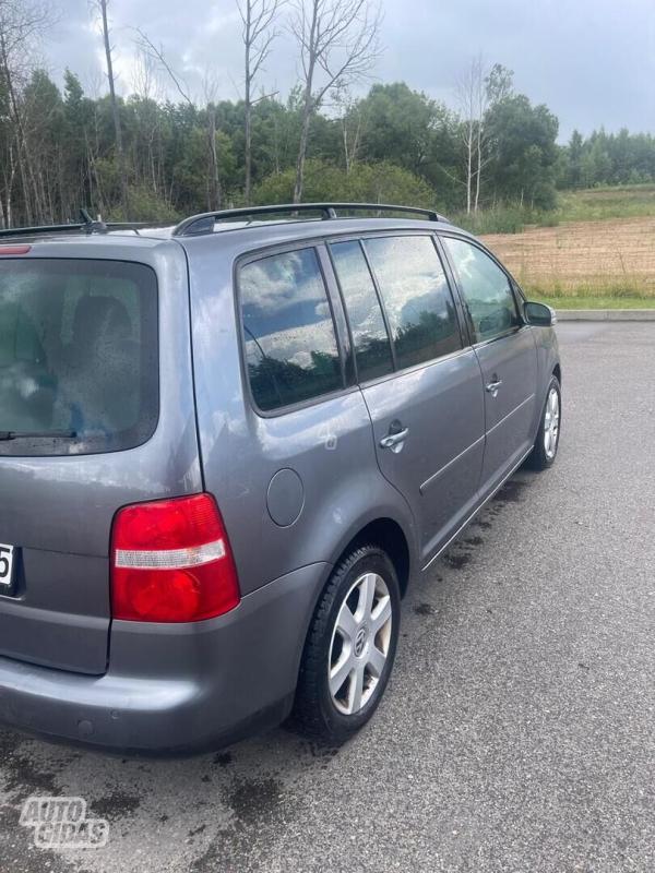 Volkswagen Touran 2006 Utena, ar dzinēja tilpumu 1.60 L un nobraukumu 174 tūkst. km par 2100 €, foto 7 vietnē AUTOMOTO.COM.LV