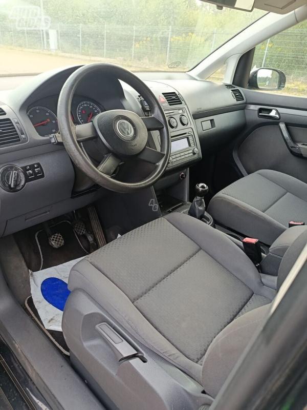 Volkswagen Touran 2006 Marijampole, ar dzinēja tilpumu 1.90 L un nobraukumu 281 tūkst. km par 1999 €, foto 10 vietnē AUTOMOTO.COM.LV