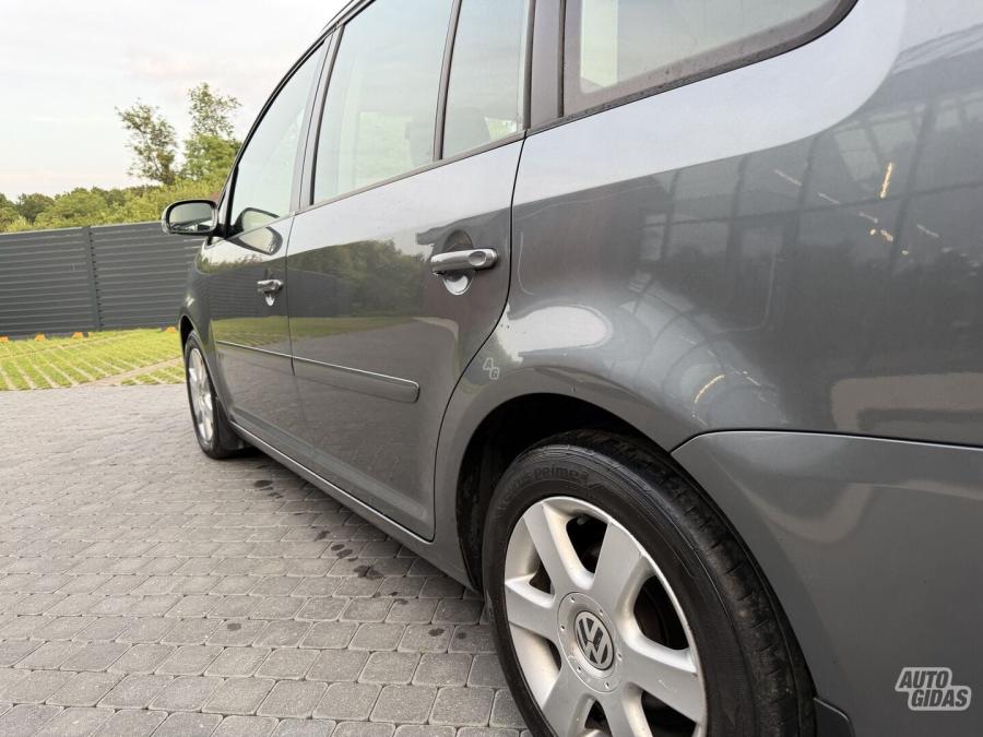 Volkswagen Touran 2006 Viļņa, ar dzinēja tilpumu 1.90 L un nobraukumu 203 tūkst. km par 3300 €, foto 14 vietnē AUTOMOTO.COM.LV