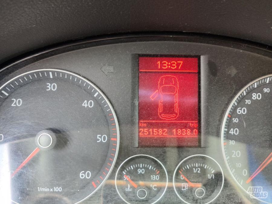 Фольксваген Туран 2006 в Шяуляй, объемом двигателя 2.00 л и пробегом 250 тыс. км за 1150 €, фото 9 на AUTOMOTO.COM.LV