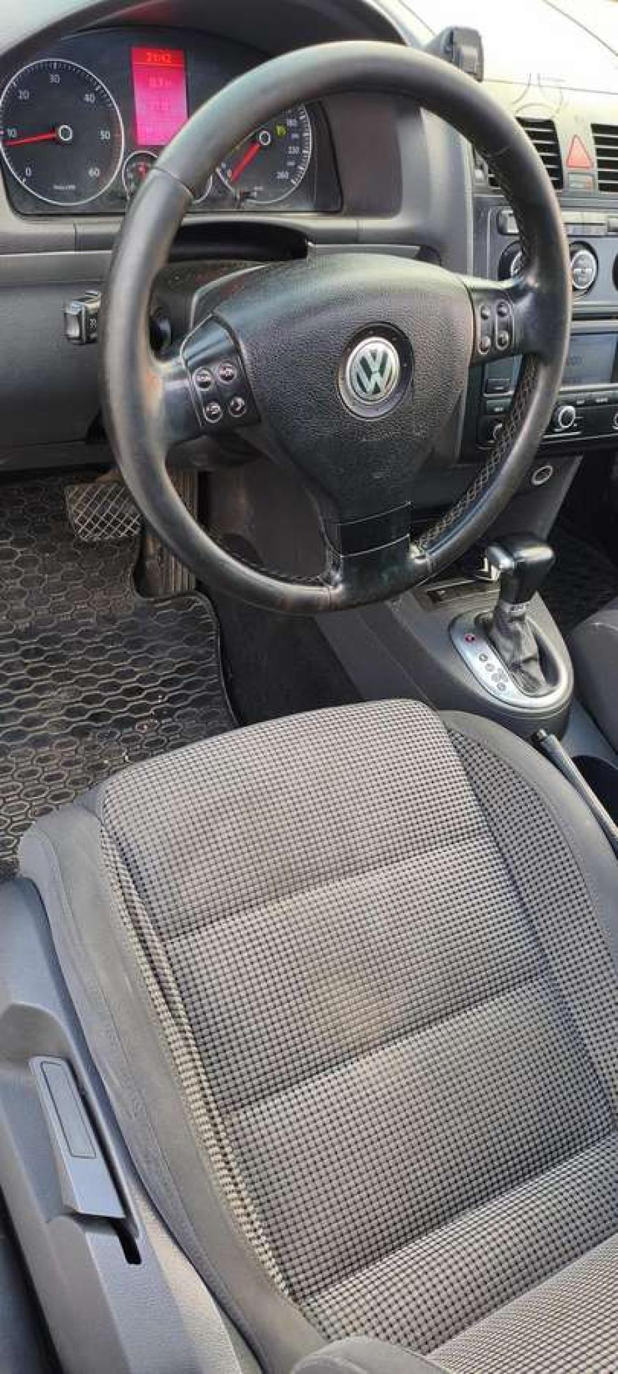 Volkswagen Touran 2006 Viļņa, ar dzinēja tilpumu 2.00 L un nobraukumu 289 tūkst. km par 1399 €, foto 14 vietnē AUTOMOTO.COM.LV