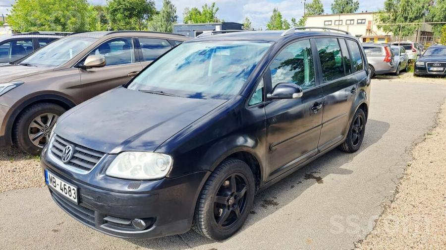 Volkswagen Touran 2006 Rīga, ar dzinēja tilpumu 2.00 L un nobraukumu 435 tūkst. km par 700 €, foto 1 vietnē AUTOMOTO.COM.LV