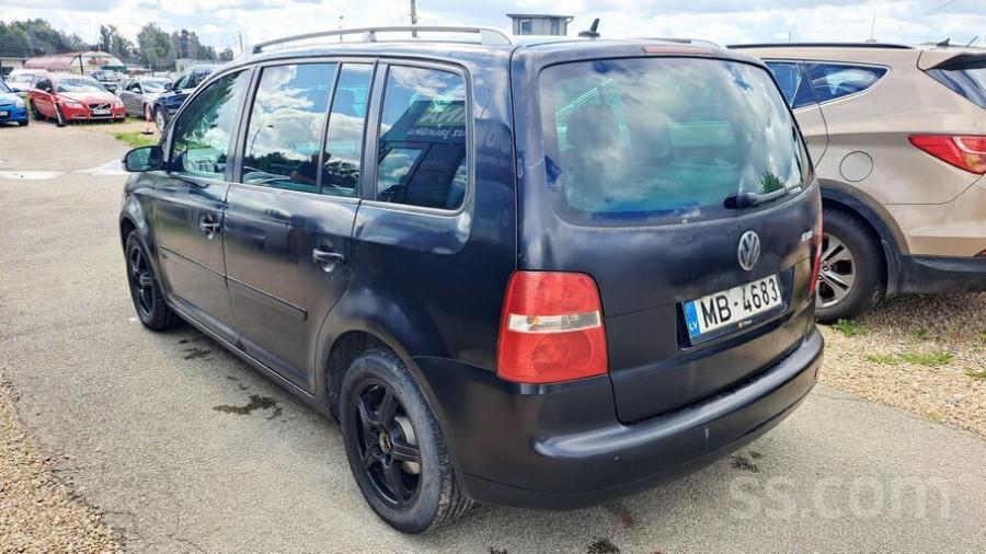Volkswagen Touran 2006 Rīga, ar dzinēja tilpumu 2.00 L un nobraukumu 435 tūkst. km par 700 €, foto 5 vietnē AUTOMOTO.COM.LV