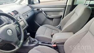 Volkswagen Touran 2006 Rīga, ar dzinēja tilpumu 2.00 L un nobraukumu 435 tūkst. km par 700 €, foto 6 vietnē AUTOMOTO.COM.LV