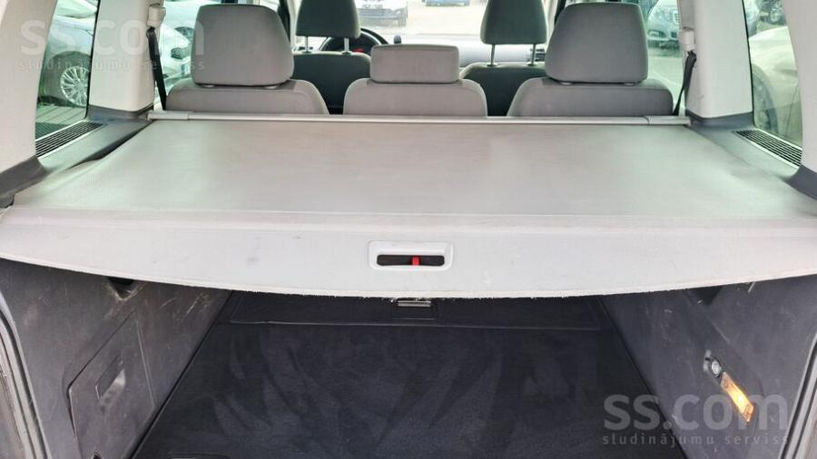 Volkswagen Touran 2006 Rīga, ar dzinēja tilpumu 2.00 L un nobraukumu 435 tūkst. km par 700 €, foto 10 vietnē AUTOMOTO.COM.LV