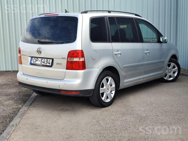 Volkswagen Touran 2006 in Ogre, with an engine capacity of 1.90 L and mileage of 396 thousand km for 1750 €, photo 4 on AUTOMOTO.COM.LV
