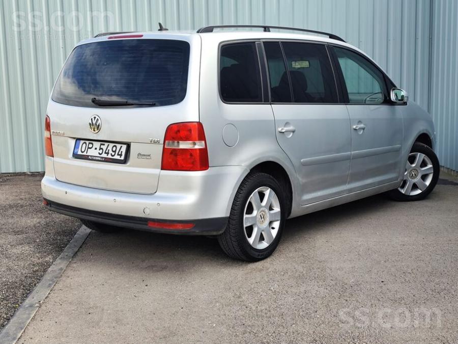 Volkswagen Touran 2006 Ogre, ar dzinēja tilpumu 1.90 L un nobraukumu 396 tūkst. km par 1750 €, foto 5 vietnē AUTOMOTO.COM.LV