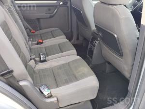 Volkswagen Touran 2006 Ogre, ar dzinēja tilpumu 1.90 L un nobraukumu 396 tūkst. km par 1750 €, foto 9 vietnē AUTOMOTO.COM.LV