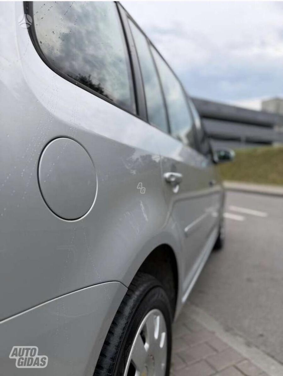 Volkswagen Touran 2006 in Vilnius, with an engine capacity of 1.90 L and mileage of 285 thousand km for 2900 €, photo 6 on AUTOMOTO.COM.LV