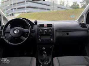 Volkswagen Touran 2006 in Vilnius, with an engine capacity of 1.90 L and mileage of 285 thousand km for 2900 €, photo 14 on AUTOMOTO.COM.LV