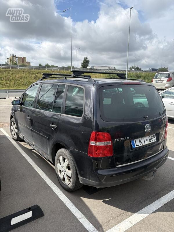 Volkswagen Touran 2006 in Kaunas, with an engine capacity of 1.90 L and mileage of 300 thousand km for 600 €, photo 3 on AUTOMOTO.COM.LV