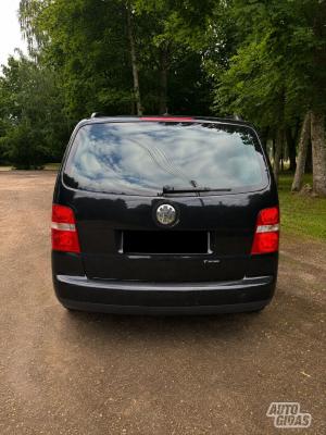 Volkswagen Touran 2006 Klaipėda, ar dzinēja tilpumu 1.90 L un nobraukumu 258 tūkst. km par 2550 €, foto 3 vietnē AUTOMOTO.COM.LV