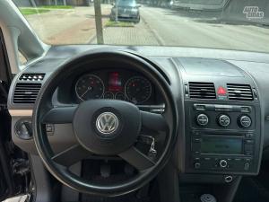 Volkswagen Touran 2006 Klaipėda, ar dzinēja tilpumu 1.90 L un nobraukumu 258 tūkst. km par 2550 €, foto 7 vietnē AUTOMOTO.COM.LV