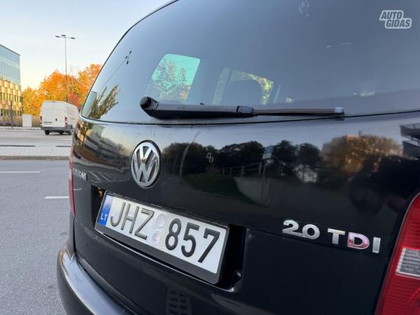 Volkswagen Touran 2006 in Vilnius on AUTOMOTO.COM.LV Volkswagen Touran 2006 in Vilnius, with an engine capacity of 1.90 L and mileage of 288 thousand km for 1500 €, photo 11 on AUTOMOTO.COM.LV