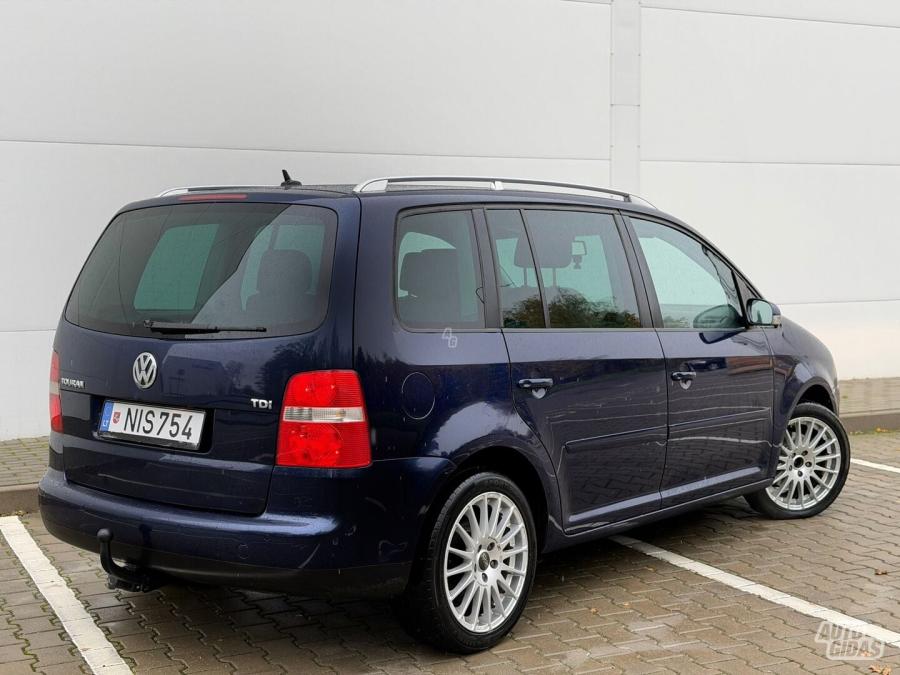 Volkswagen Touran 2006 Kauņa, ar dzinēja tilpumu 1.90 L un nobraukumu 361 tūkst. km par 3000 €, foto 4 vietnē AUTOMOTO.COM.LV