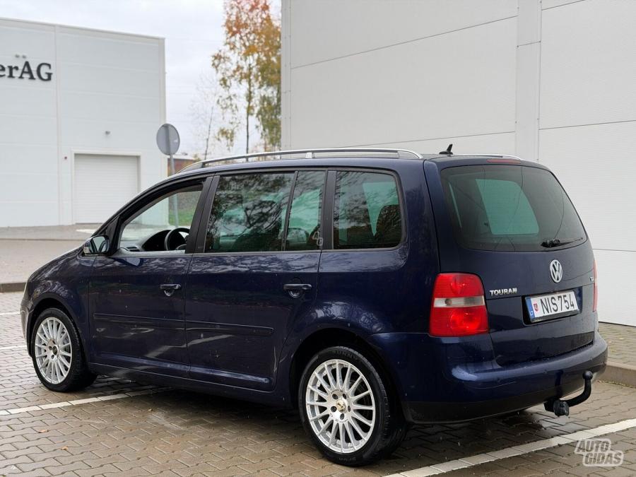 Volkswagen Touran 2006 Kauņa, ar dzinēja tilpumu 1.90 L un nobraukumu 361 tūkst. km par 3000 €, foto 5 vietnē AUTOMOTO.COM.LV