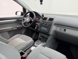 Volkswagen Touran 2006 Kauņa, ar dzinēja tilpumu 1.90 L un nobraukumu 361 tūkst. km par 3000 €, foto 9 vietnē AUTOMOTO.COM.LV