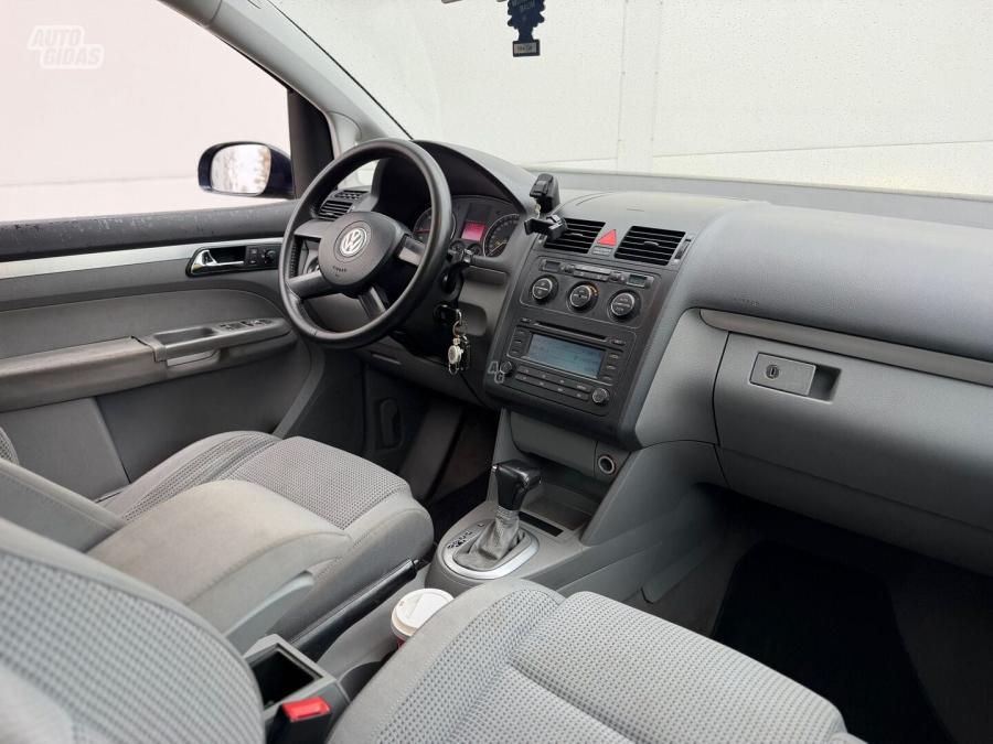 Volkswagen Touran 2006 Kauņa, ar dzinēja tilpumu 1.90 L un nobraukumu 361 tūkst. km par 3000 €, foto 9 vietnē AUTOMOTO.COM.LV