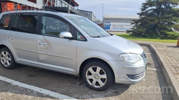 Volkswagen Touran 2007 Rīga, ar dzinēja tilpumu 1.90 L un nobraukumu 345 tūkst. km par 1700 €, foto 3 vietnē AUTOMOTO.COM.LV