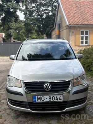 Volkswagen Touran 2007 Kuldīga, ar dzinēja tilpumu 1.90 L un nobraukumu 0 tūkst. km par 2600 €, foto 2 vietnē AUTOMOTO.COM.LV