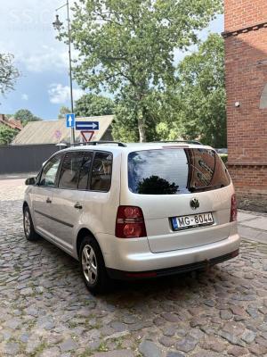 Volkswagen Touran 2007 Kuldīga, ar dzinēja tilpumu 1.90 L un nobraukumu 0 tūkst. km par 2600 €, foto 13 vietnē AUTOMOTO.COM.LV