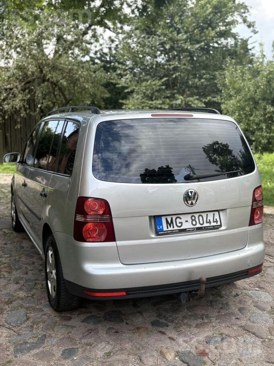 Volkswagen Touran 2007 Kuldīga, ar dzinēja tilpumu 1.90 L un nobraukumu 0 tūkst. km par 2600 €, foto 15 vietnē AUTOMOTO.COM.LV