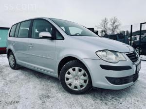 Volkswagen Touran 2007 in Cesis, with an engine capacity of 1.90 L and mileage of 0 thousand km for 1990 €, photo 2 on AUTOMOTO.COM.LV