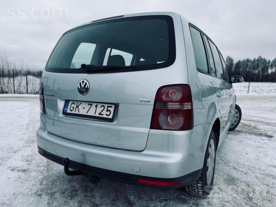 Volkswagen Touran 2007 in Cesis, with an engine capacity of 1.90 L and mileage of 0 thousand km for 1990 €, photo 5 on AUTOMOTO.COM.LV