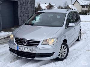 Volkswagen Touran 2007 in Kaunas, with an engine capacity of 1.90 L and mileage of 390 thousand km for 2190 €, photo  on AUTOMOTO.COM.LV