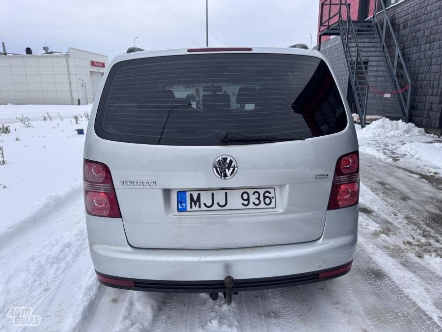 Volkswagen Touran 2007 Kauņa, ar dzinēja tilpumu 1.90 L un nobraukumu 390 tūkst. km par 2190 €, foto 6 vietnē AUTOMOTO.COM.LV