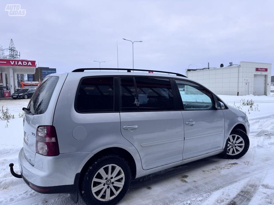 Volkswagen Touran 2007 Kauņa, ar dzinēja tilpumu 1.90 L un nobraukumu 390 tūkst. km par 2190 €, foto 8 vietnē AUTOMOTO.COM.LV