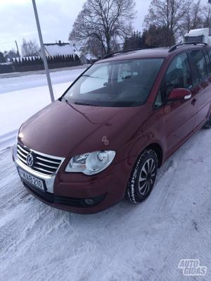 Volkswagen Touran 2007 Viļņa, ar dzinēja tilpumu 1.40 L un nobraukumu 203 tūkst. km par 2790 €, foto  vietnē AUTOMOTO.COM.LV