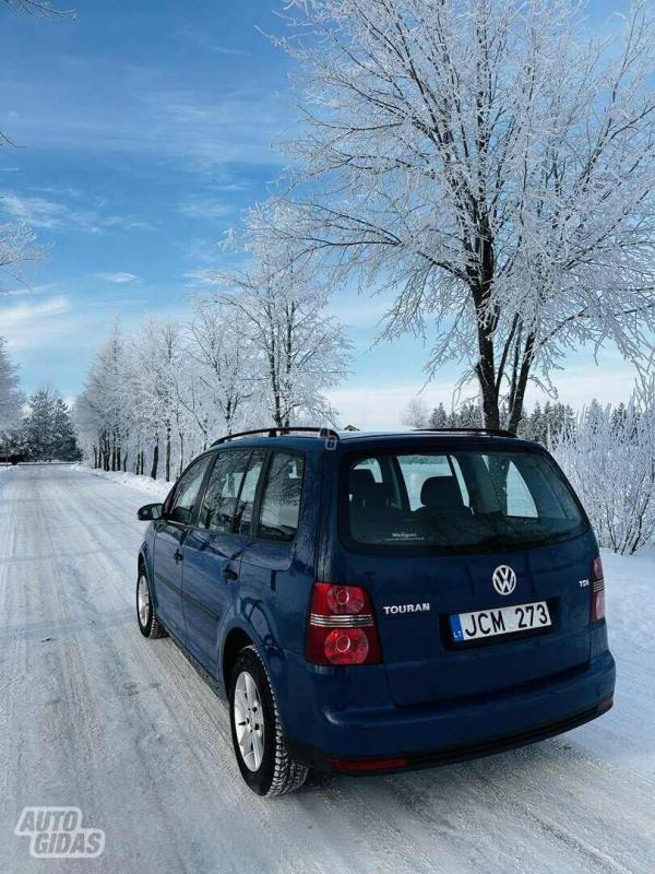 Volkswagen Touran 2007 in Telschi, with an engine capacity of 1.90 L and mileage of 290 thousand km for 1850 €, photo 5 on AUTOMOTO.COM.LV