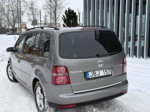 Volkswagen Touran 2007 in Kaunas, with an engine capacity of 1.90 L and mileage of 240 thousand km for 2799 €, photo 9 on AUTOMOTO.COM.LV