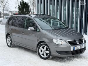 Volkswagen Touran 2007 in Kaunas, with an engine capacity of 1.90 L and mileage of 240 thousand km for 2799 €, photo 11 on AUTOMOTO.COM.LV