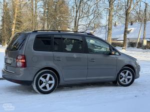 Volkswagen Touran 2007 in Kaunas, with an engine capacity of 1.90 L and mileage of 240 thousand km for 2799 €, photo 21 on AUTOMOTO.COM.LV