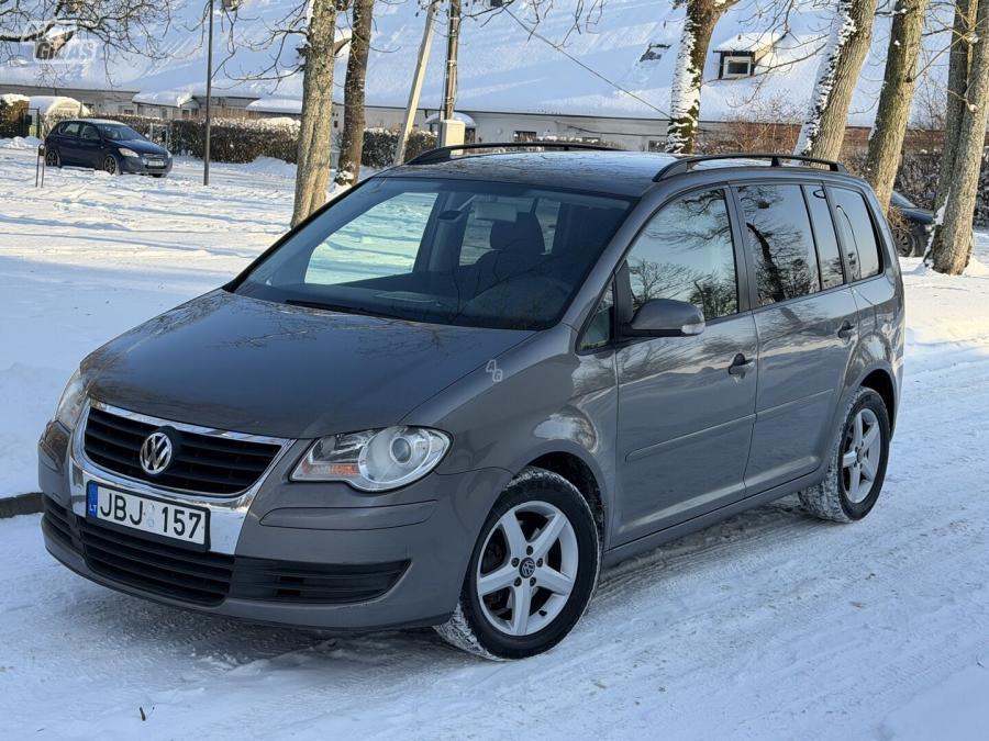 Volkswagen Touran 2007 in Kaunas, with an engine capacity of 1.90 L and mileage of 240 thousand km for 2799 €, photo 25 on AUTOMOTO.COM.LV