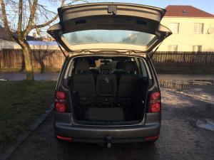 Volkswagen Touran 2007 in Panevezys, with an engine capacity of 1.90 L and mileage of 342 thousand km for 2990 €, photo 4 on AUTOMOTO.COM.LV