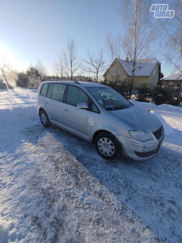 Volkswagen Touran 2007 in Vilnius, with an engine capacity of 1.40 L and mileage of 198 thousand km for 1300 €, photo 1 on AUTOMOTO.COM.LV