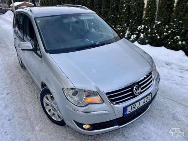 Volkswagen Touran 2007 in Kaunas, with an engine capacity of 2.00 L and mileage of 344 thousand km for 2300 €, photo 3 on AUTOMOTO.COM.LV