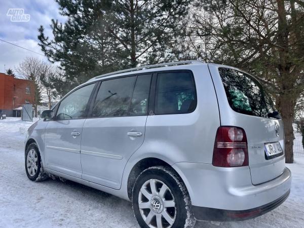 Volkswagen Touran 2007 in Kaunas, with an engine capacity of 2.00 L and mileage of 344 thousand km for 2300 €, photo 5 on AUTOMOTO.COM.LV