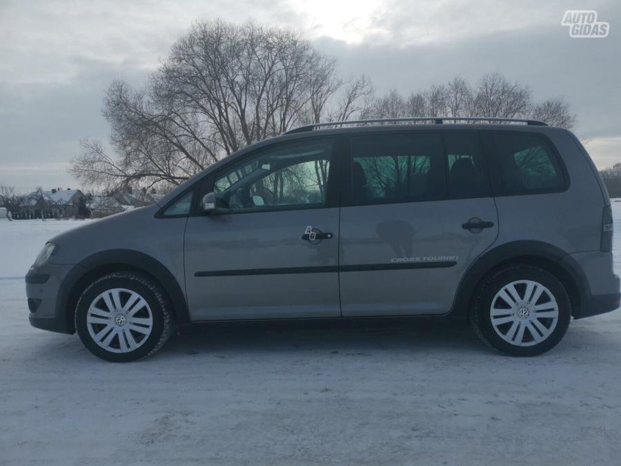 Volkswagen Touran 2007 in Marijampole, with an engine capacity of 1.40 L and mileage of 203 thousand km for 3500 €, photo 1 on AUTOMOTO.COM.LV