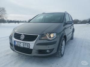 Volkswagen Touran 2007 in Marijampole, with an engine capacity of 1.40 L and mileage of 203 thousand km for 3500 €, photo 7 on AUTOMOTO.COM.LV
