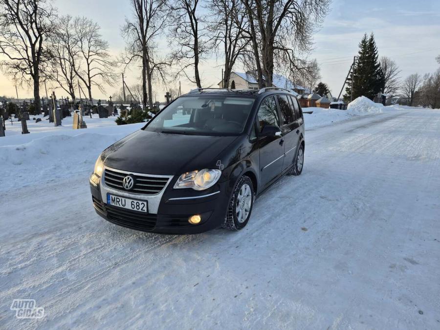 Volkswagen Touran 2007 Telšiai, ar dzinēja tilpumu 2.00 L un nobraukumu 300 tūkst. km par 1500 €, foto 3 vietnē AUTOMOTO.COM.LV