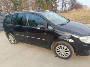 Volkswagen Touran 2007 in Kaunas, with an engine capacity of 2.00 L and mileage of 400 thousand km for 1000 €, photo 2 on AUTOMOTO.COM.LV