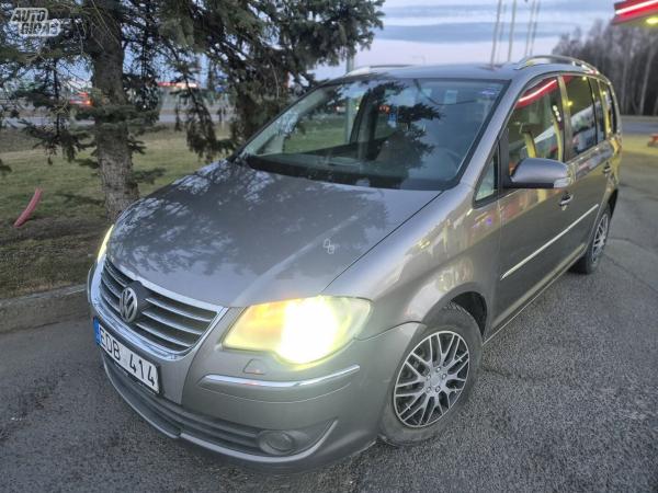 Volkswagen Touran 2007 in Kaunas, with an engine capacity of 1.90 L and mileage of 356 thousand km for 1850 €, photo 4 on AUTOMOTO.COM.LV