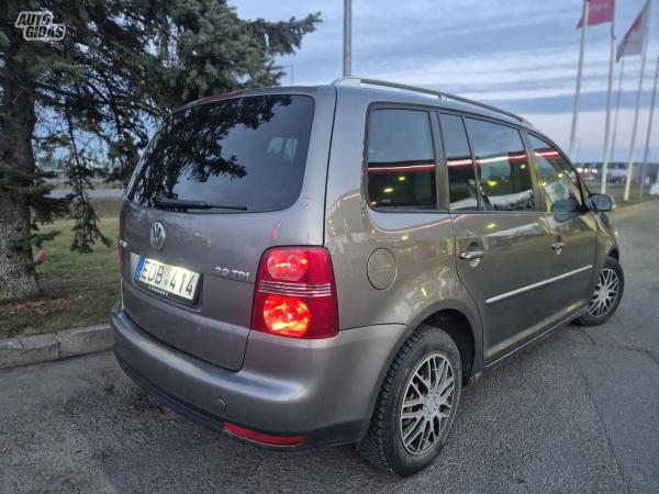 Volkswagen Touran 2007 in Kaunas, with an engine capacity of 1.90 L and mileage of 356 thousand km for 1850 €, photo 7 on AUTOMOTO.COM.LV