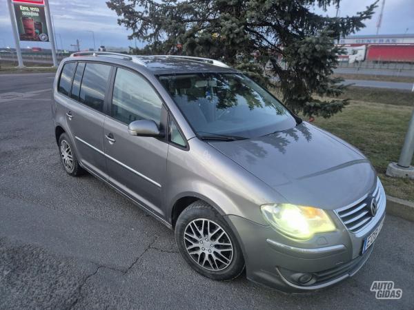 Volkswagen Touran 2007 in Kaunas, with an engine capacity of 1.90 L and mileage of 356 thousand km for 1850 €, photo 8 on AUTOMOTO.COM.LV