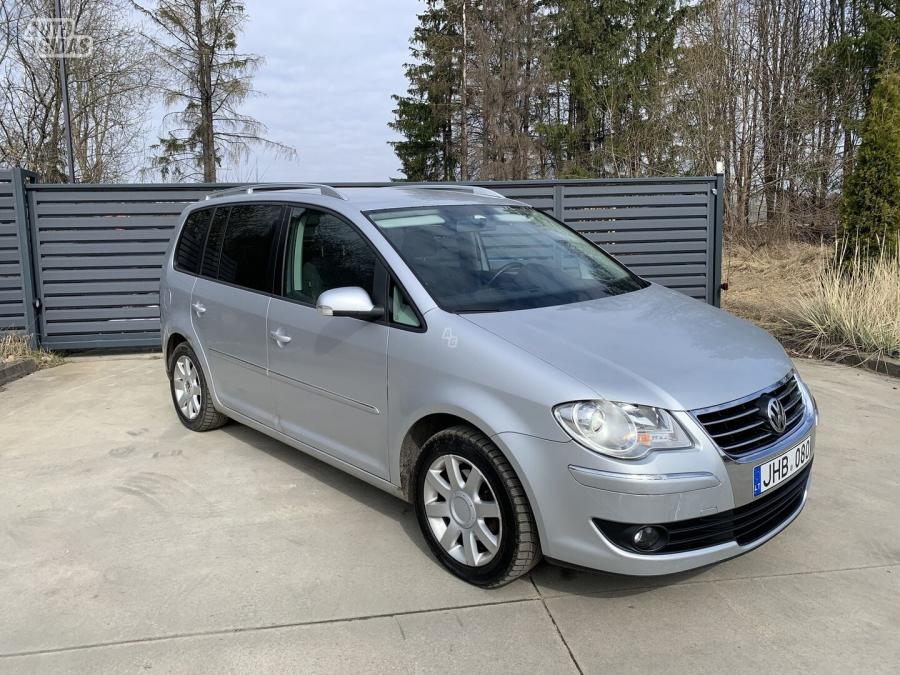 Volkswagen Touran 2007 Kauņa, ar dzinēja tilpumu 1.90 L un nobraukumu 237 tūkst. km par 2750 €, foto 2 vietnē AUTOMOTO.COM.LV